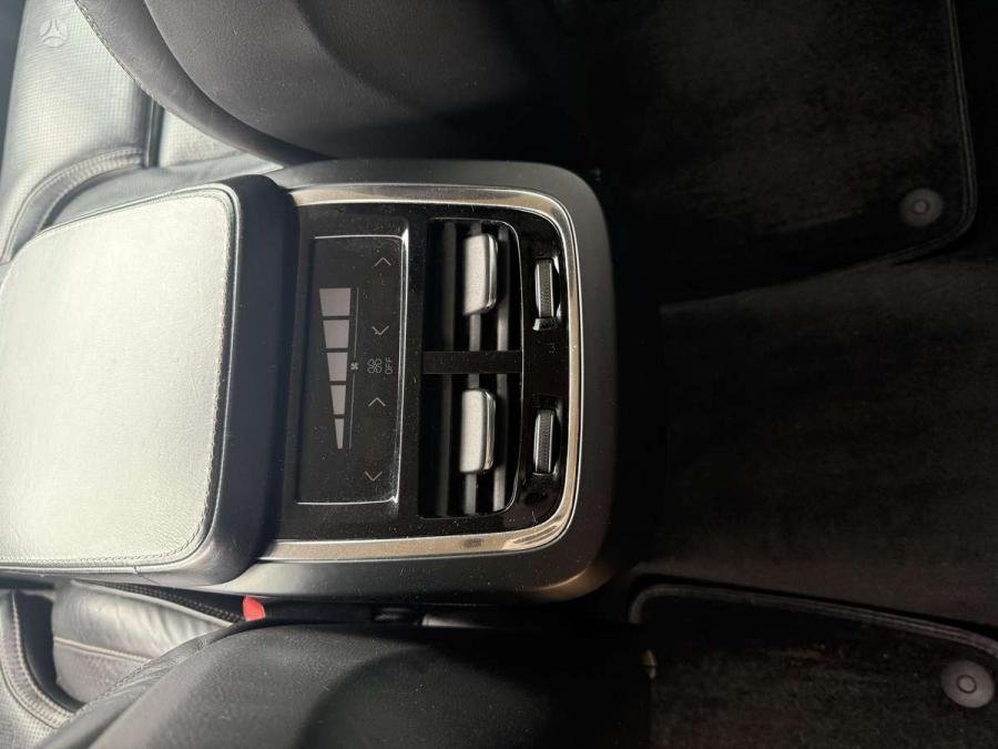 Pelēks Volvo XC90 2016 Marijampole, ar dzinēja tilpumu 2.00 L un nobraukumu 309 tūkst. km par 16495 €, foto 23 vietnē AUTOMOTO.COM.LV