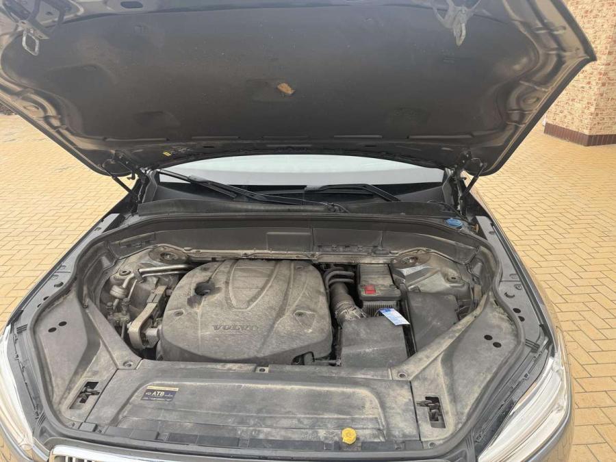 Pelēks Volvo XC90 2016 Marijampole, ar dzinēja tilpumu 2.00 L un nobraukumu 309 tūkst. km par 16495 €, foto 24 vietnē AUTOMOTO.COM.LV