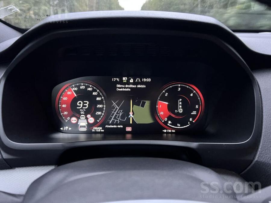 Grey Volvo XC90 2016 in Riga, with an engine capacity of 2.00 L and mileage of 289 thousand km for 16490 €, photo 20 on AUTOMOTO.COM.LV