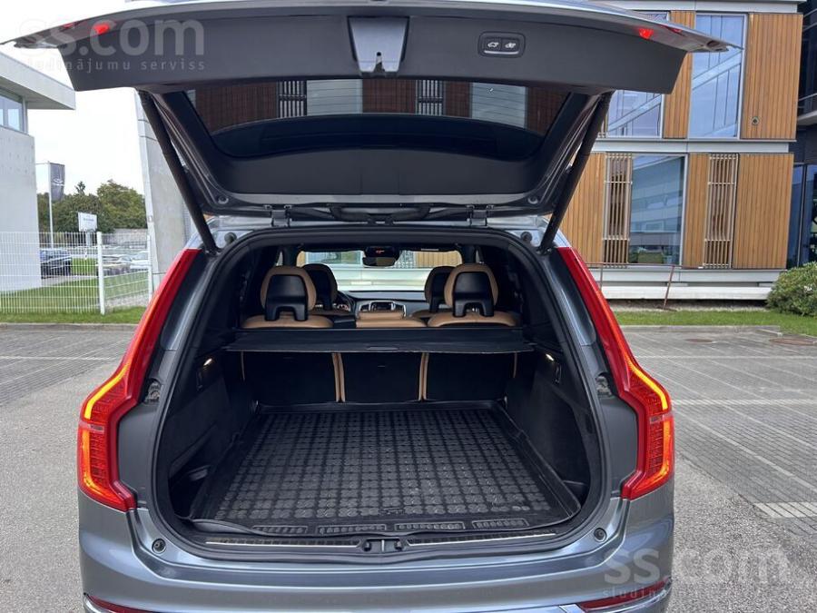 Grey Volvo XC90 2016 in Riga, with an engine capacity of 2.00 L and mileage of 289 thousand km for 16490 €, photo 31 on AUTOMOTO.COM.LV