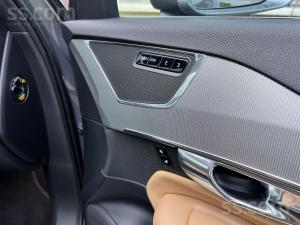 Grey Volvo XC90 2016 in Riga, with an engine capacity of 2.00 L and mileage of 289 thousand km for 16490 €, photo 41 on AUTOMOTO.COM.LV