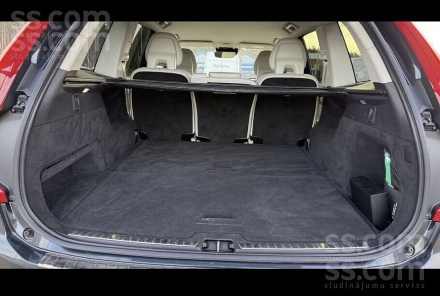 Grey Volvo XC90 2016 in Riga, with an engine capacity of 2.00 L and mileage of 272 thousand km for 17700 €, photo 14 on AUTOMOTO.COM.LV