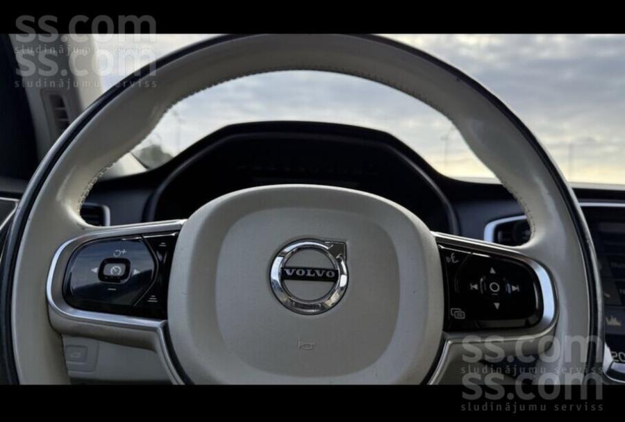 Grey Volvo XC90 2016 in Riga, with an engine capacity of 2.00 L and mileage of 272 thousand km for 17700 €, photo 21 on AUTOMOTO.COM.LV