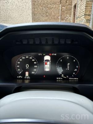 Grey Volvo XC90 2016 in Riga, with an engine capacity of 2.00 L and mileage of 272 thousand km for 17700 €, photo 25 on AUTOMOTO.COM.LV