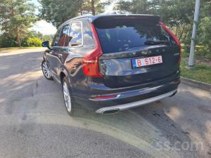 Grey Volvo XC90 2017 in Cesis, with an engine capacity of 2.00 L and mileage of 281 thousand km for 19900 €, photo 4 on AUTOMOTO.COM.LV