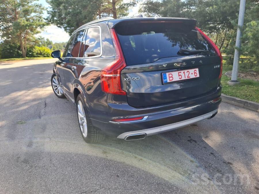 Grey Volvo XC90 2017 in Cesis, with an engine capacity of 2.00 L and mileage of 281 thousand km for 19900 €, photo 4 on AUTOMOTO.COM.LV