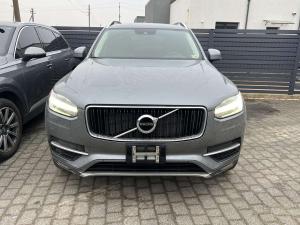 Grey Volvo XC90 2017 in Kaunas, with an engine capacity of 1.97 L and mileage of 265 thousand km for 16900 €, photo  on AUTOMOTO.COM.LV