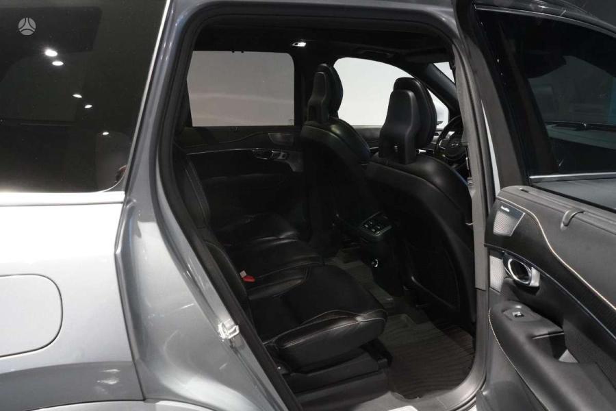 Grey Volvo XC90 2017 in Vilnius, with an engine capacity of 1.97 L and mileage of 239 thousand km for 24900 €, photo 12 on AUTOMOTO.COM.LV