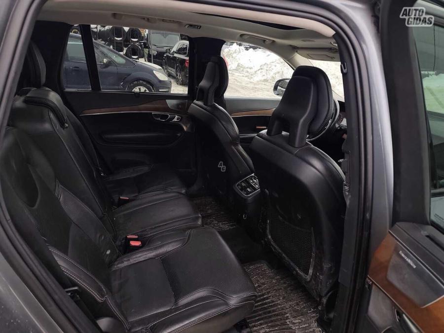 Grey Volvo XC90 2017 in Vilnius, with an engine capacity of 2.00 L and mileage of 144 thousand km for 26500 €, photo 19 on AUTOMOTO.COM.LV