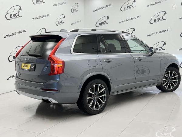 Grey Volvo XC90 2017 in Vilnius, with an engine capacity of 1.97 L and mileage of 280 thousand km for 17900 €, photo 3 on AUTOMOTO.COM.LV
