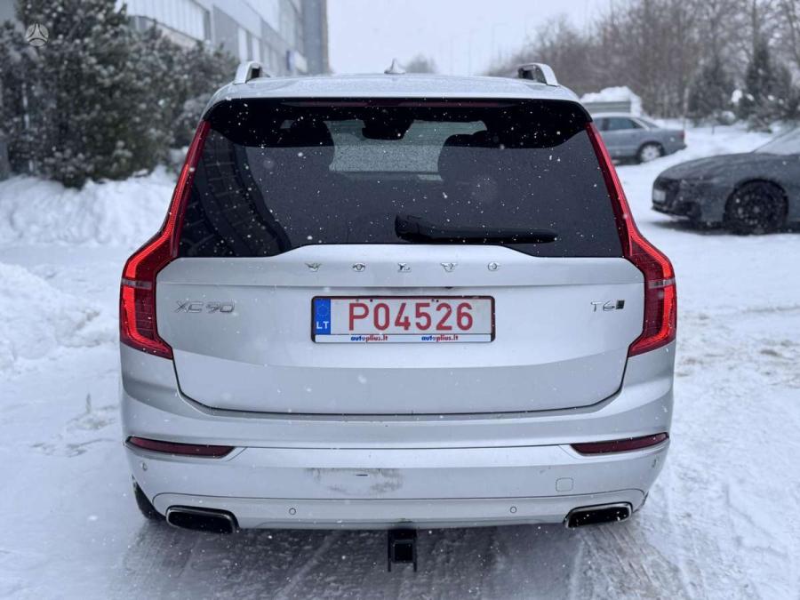 Grey Volvo XC90 2017 in Telschi, with an engine capacity of 1.97 L and mileage of 244 thousand km for 13500 €, photo 5 on AUTOMOTO.COM.LV