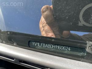 Grey Volvo XC90 2017 in Riga, with an engine capacity of 2.00 L and mileage of 223 thousand km for 28000 €, photo 13 on AUTOMOTO.COM.LV
