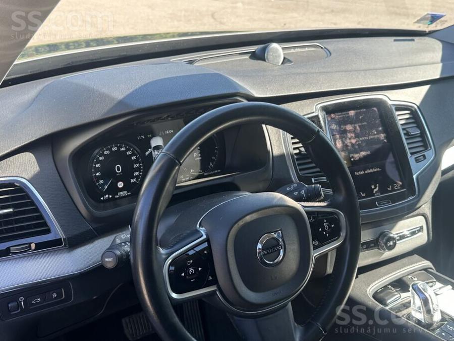 Grey Volvo XC90 2017 in Riga, with an engine capacity of 2.00 L and mileage of 223 thousand km for 28000 €, photo 16 on AUTOMOTO.COM.LV