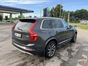 Grey Volvo XC90 2017 in Riga, with an engine capacity of 2.00 L and mileage of 248 thousand km for 24500 €, photo 4 on AUTOMOTO.COM.LV