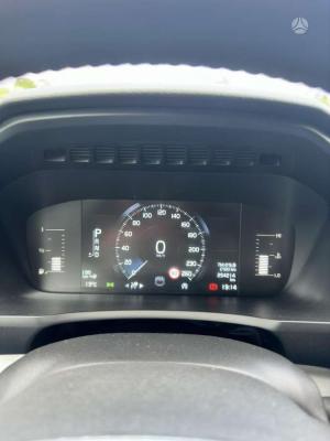 Pelēks Volvo XC90 2017 Šakiai, ar dzinēja tilpumu 1.97 L un nobraukumu 254 tūkst. km par 15000 €, foto 5 vietnē AUTOMOTO.COM.LV