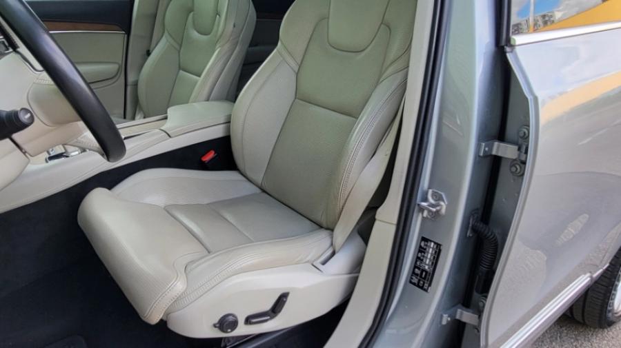 Pelēks Volvo XC90 2017 Rīga, ar dzinēja tilpumu 2.00 L un nobraukumu 298 tūkst. km par 22990 €, foto 6 vietnē AUTOMOTO.COM.LV