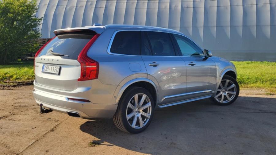 Pelēks Volvo XC90 2017 Rīga, ar dzinēja tilpumu 2.00 L un nobraukumu 298 tūkst. km par 22990 €, foto 27 vietnē AUTOMOTO.COM.LV