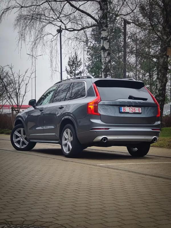 Grey Volvo XC90 2017 in Riga, with an engine capacity of 2.00 L and mileage of 276 thousand km for 18499 €, photo 7 on AUTOMOTO.COM.LV