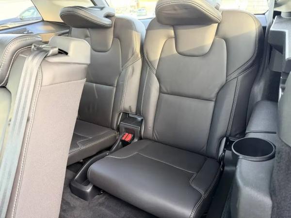 Pelēks Volvo XC90 2017 Rīga, ar dzinēja tilpumu 2.00 L un nobraukumu 168 tūkst. km par 23995 €, foto 10 vietnē AUTOMOTO.COM.LV
