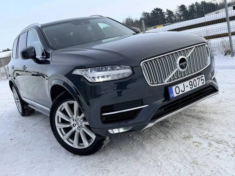 Grey Volvo XC90 2017 in Riga, with an engine capacity of 2.00 L and mileage of 168 thousand km for 23995 €, photo 36 on AUTOMOTO.COM.LV
