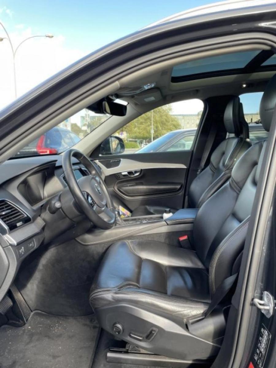 Grey Volvo XC90 2017 in Riga, with an engine capacity of 2.00 L and mileage of 167 thousand km for 23995 €, photo 10 on AUTOMOTO.COM.LV