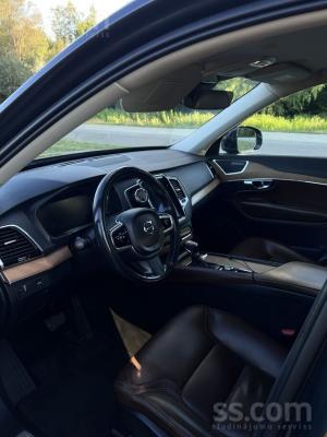 Grey Volvo XC90 2017 in Riga, with an engine capacity of 2.00 L and mileage of 250 thousand km for 23100 €, photo 13 on AUTOMOTO.COM.LV