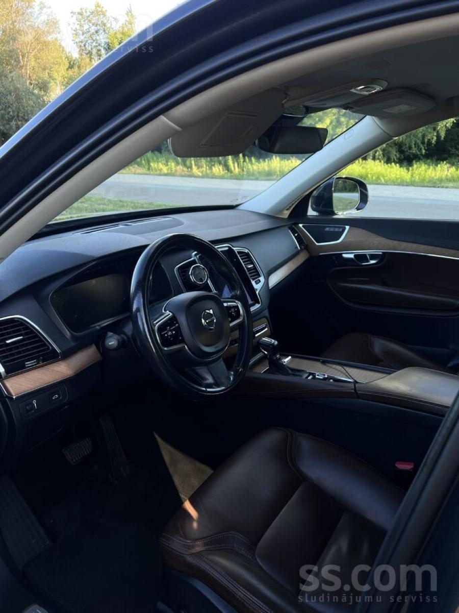 Grey Volvo XC90 2017 in Riga, with an engine capacity of 2.00 L and mileage of 250 thousand km for 23100 €, photo 13 on AUTOMOTO.COM.LV