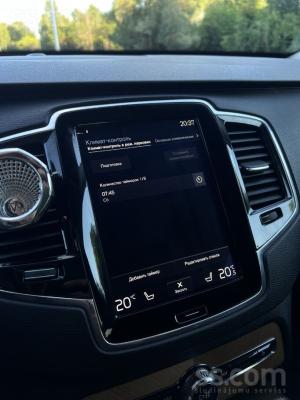 Grey Volvo XC90 2017 in Riga, with an engine capacity of 2.00 L and mileage of 250 thousand km for 23100 €, photo 21 on AUTOMOTO.COM.LV
