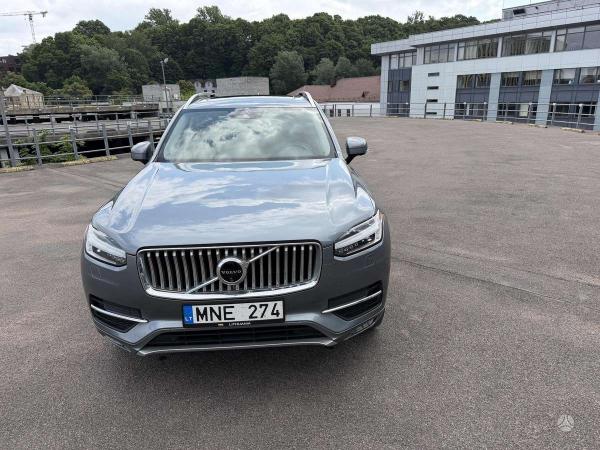 Grey Volvo XC90 2017 in Vilnius, with an engine capacity of 1.97 L and mileage of 130 thousand km for 21900 €, photo 2 on AUTOMOTO.COM.LV