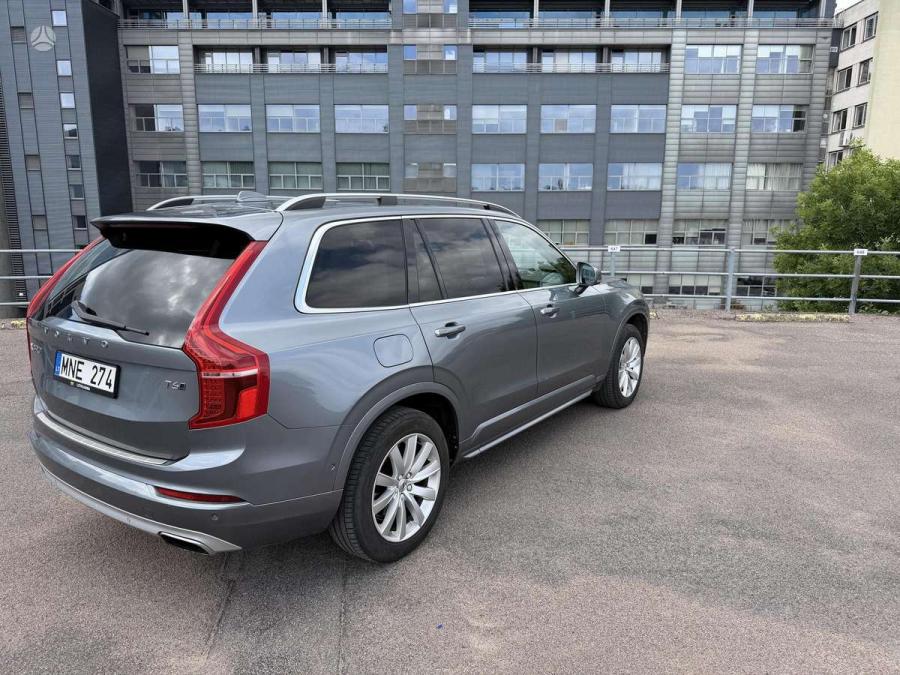 Pelēks Volvo XC90 2017 Viļņa, ar dzinēja tilpumu 1.97 L un nobraukumu 130 tūkst. km par 21900 €, foto 6 vietnē AUTOMOTO.COM.LV