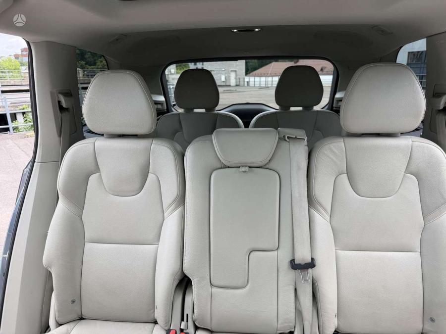 Pelēks Volvo XC90 2017 Viļņa, ar dzinēja tilpumu 1.97 L un nobraukumu 130 tūkst. km par 21900 €, foto 12 vietnē AUTOMOTO.COM.LV