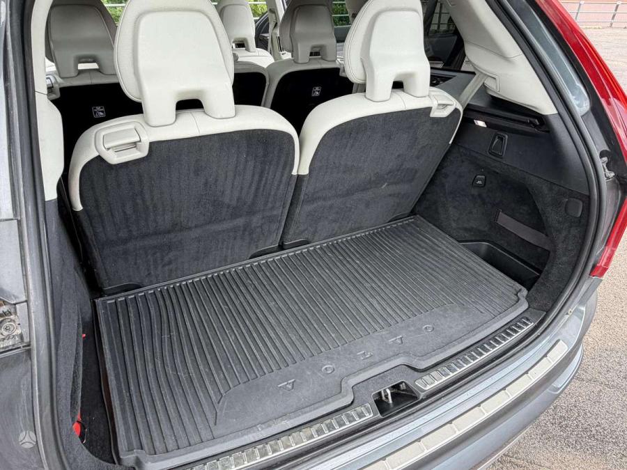 Pelēks Volvo XC90 2017 Viļņa, ar dzinēja tilpumu 1.97 L un nobraukumu 130 tūkst. km par 21900 €, foto 14 vietnē AUTOMOTO.COM.LV