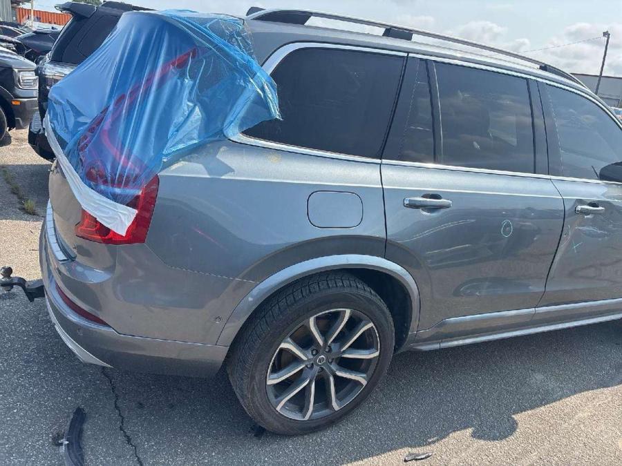 Pelēks Volvo XC90 2017 Viļņa, ar dzinēja tilpumu 1.97 L un nobraukumu 170 tūkst. km par 10400 €, foto 7 vietnē AUTOMOTO.COM.LV