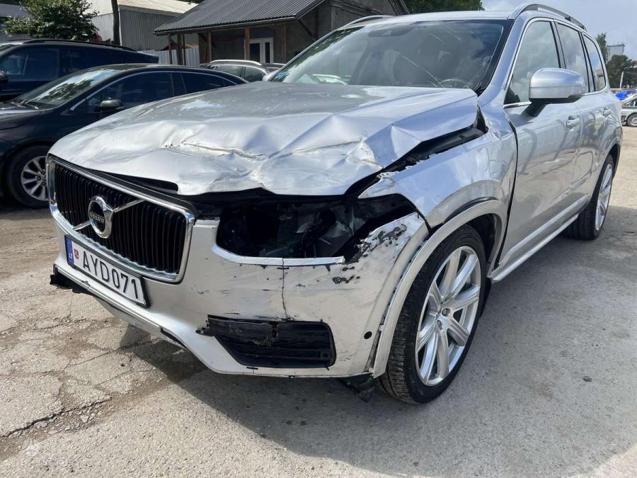 Pelēks Volvo XC90 2017 Kauņa, ar dzinēja tilpumu 1.97 L un nobraukumu 313 tūkst. km par 7400 €, foto 7 vietnē AUTOMOTO.COM.LV