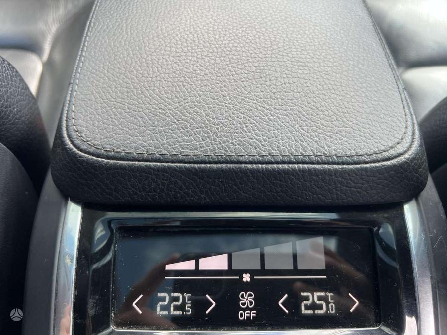 Pelēks Volvo XC90 2017 Kauņa, ar dzinēja tilpumu 1.97 L un nobraukumu 313 tūkst. km par 7400 €, foto 18 vietnē AUTOMOTO.COM.LV
