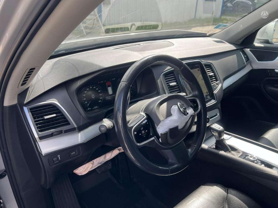 Pelēks Volvo XC90 2017 Kauņa, ar dzinēja tilpumu 1.97 L un nobraukumu 313 tūkst. km par 7400 €, foto 20 vietnē AUTOMOTO.COM.LV