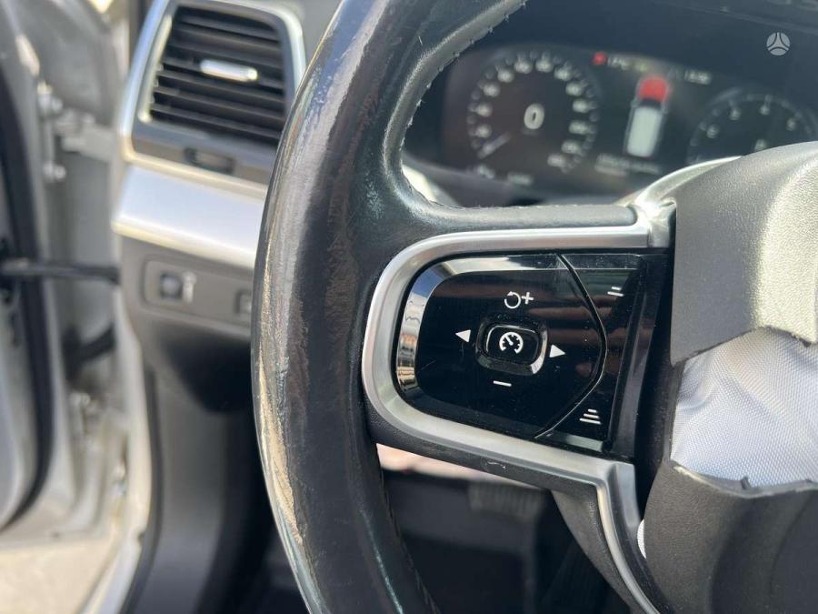 Pelēks Volvo XC90 2017 Kauņa, ar dzinēja tilpumu 1.97 L un nobraukumu 313 tūkst. km par 7400 €, foto 34 vietnē AUTOMOTO.COM.LV