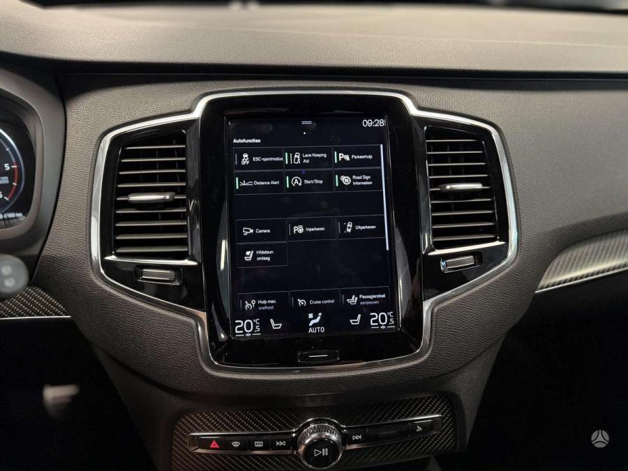 Pelēks Volvo XC90 2017 Klaipėda, ar dzinēja tilpumu 1.97 L un nobraukumu 294 tūkst. km par 20900 €, foto 43 vietnē AUTOMOTO.COM.LV