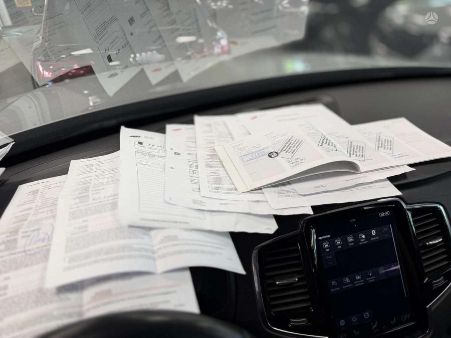 Pelēks Volvo XC90 2017 Klaipėda, ar dzinēja tilpumu 1.97 L un nobraukumu 294 tūkst. km par 20900 €, foto 50 vietnē AUTOMOTO.COM.LV