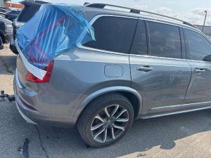 Pelēks Volvo XC90 2017 Klaipėda, ar dzinēja tilpumu 1.97 L un nobraukumu 165 tūkst. km par 10200 €, foto 8 vietnē AUTOMOTO.COM.LV