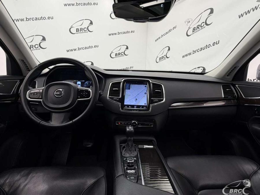 Grey Volvo XC90 2017 in Vilnius, with an engine capacity of 1.97 L and mileage of 280 thousand km for 13900 €, photo 5 on AUTOMOTO.COM.LV