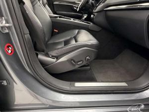 Grey Volvo XC90 2017 in Vilnius, with an engine capacity of 1.97 L and mileage of 280 thousand km for 13900 €, photo 8 on AUTOMOTO.COM.LV