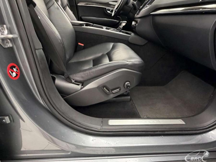 Grey Volvo XC90 2017 in Vilnius, with an engine capacity of 1.97 L and mileage of 280 thousand km for 13900 €, photo 8 on AUTOMOTO.COM.LV