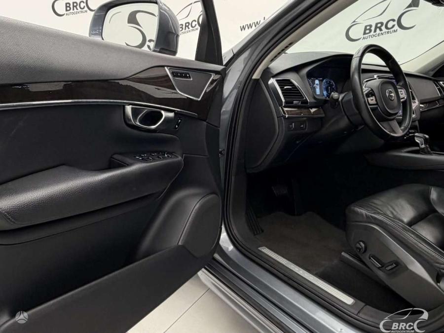 Grey Volvo XC90 2017 in Vilnius, with an engine capacity of 1.97 L and mileage of 280 thousand km for 13900 €, photo 23 on AUTOMOTO.COM.LV