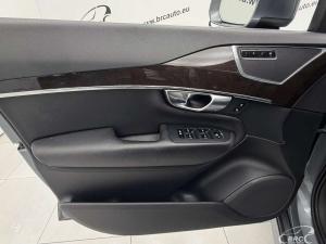 Grey Volvo XC90 2017 in Vilnius, with an engine capacity of 1.97 L and mileage of 280 thousand km for 13900 €, photo 24 on AUTOMOTO.COM.LV