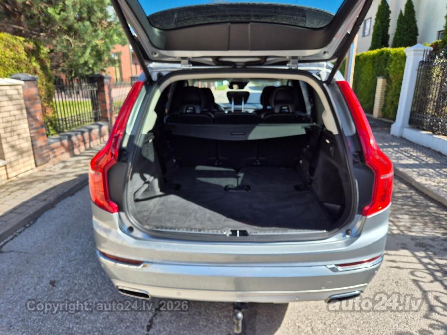 Grey Volvo XC90 2017 in Tartu, with an engine capacity of 2.00 L and mileage of 220 thousand km for 25500 €, photo 15 on AUTOMOTO.COM.LV