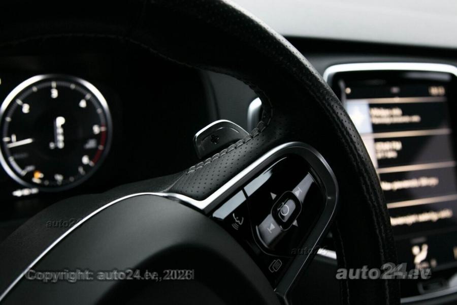 Pelēks Volvo XC90 2017 Tallina, ar dzinēja tilpumu 2.00 L un nobraukumu 283 tūkst. km par 25000 €, foto 11 vietnē AUTOMOTO.COM.LV