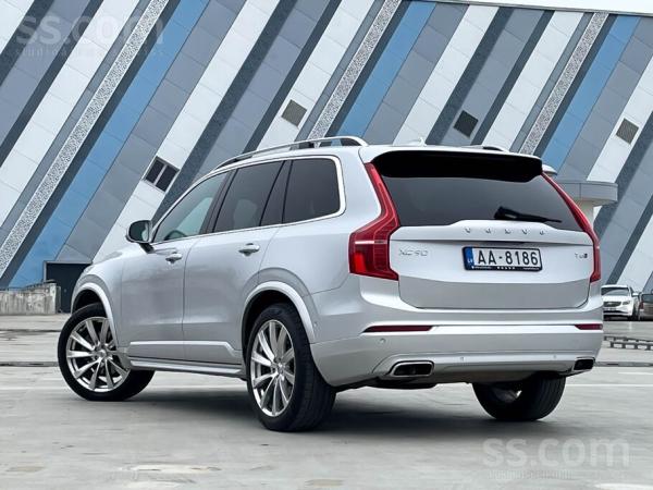 Pelēks Volvo XC90 2018 Ogre, ar dzinēja tilpumu 2.00 L un nobraukumu 108 tūkst. km par 35000 €, foto 4 vietnē AUTOMOTO.COM.LV