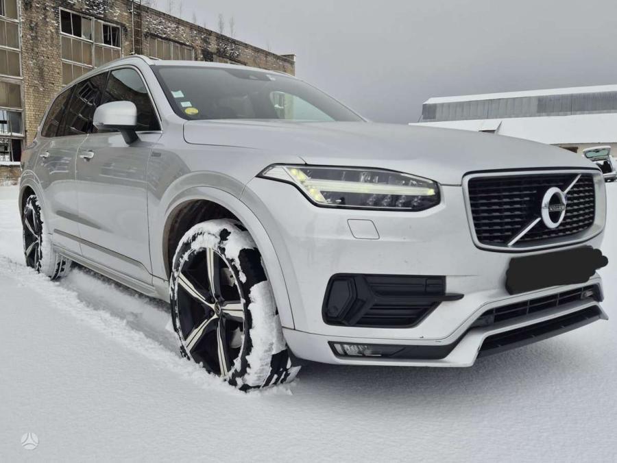 Grey Volvo XC90 2018 in Silute, with an engine capacity of 1.97 L and mileage of 215 thousand km for 18999 €, photo 5 on AUTOMOTO.COM.LV