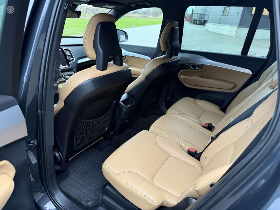 Pelēks Volvo XC90 2018 Šauļi, ar dzinēja tilpumu 1.97 L un nobraukumu 230 tūkst. km par 18800 €, foto 18 vietnē AUTOMOTO.COM.LV